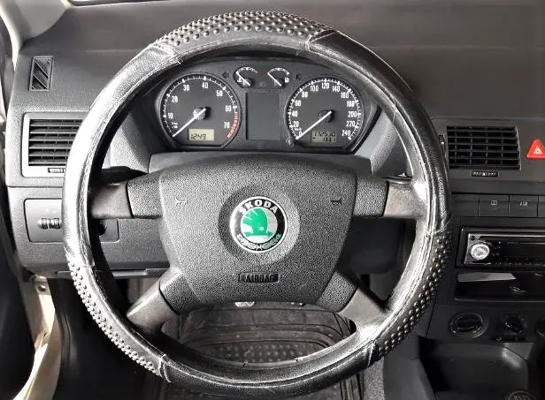 SHAKING STEERING WHEEL-10 MOST COMMON REASONS